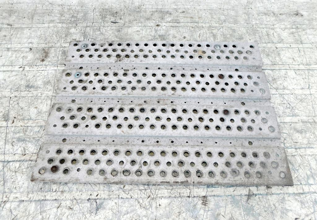 MB ACTROS MP4 12r EURO 5 OSŁONA PODEST NA ZBIORNIK PALIWA | Adamex ...