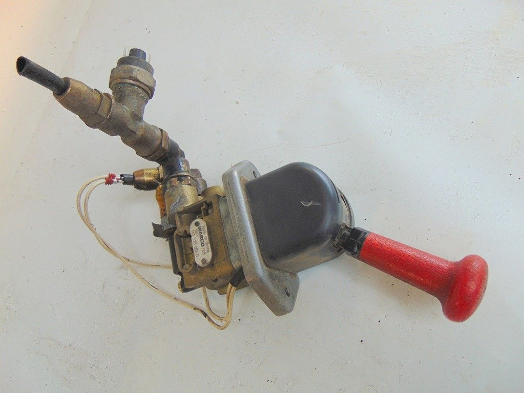 IVECO EUROMOVER 260 DŹWIGNIA RĘCZNEGO 9617230230 | Adamex - części używane