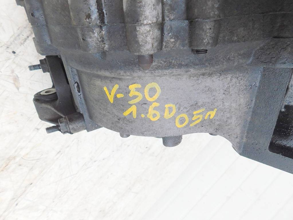 VOLVO V50 1.6D 05r SKRZYNIA BIEGÓW 3M5R 7002 YF | Adamex - części używane