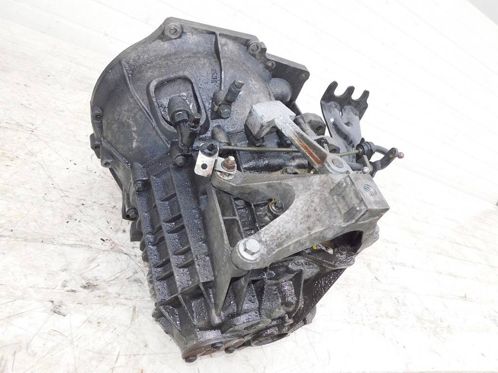 VOLVO V50 1.6D 05r SKRZYNIA BIEGÓW 3M5R 7002 YF | Adamex - części używane