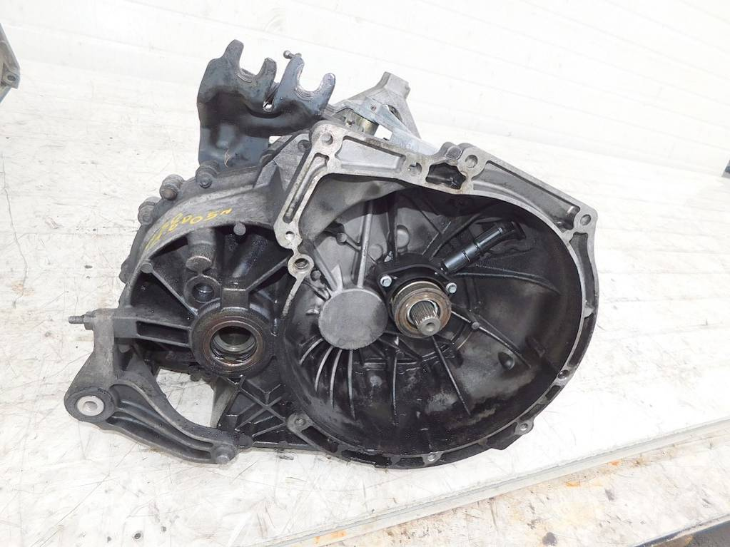 VOLVO V50 1.6D 05r SKRZYNIA BIEGÓW 3M5R 7002 YF | Adamex - części używane